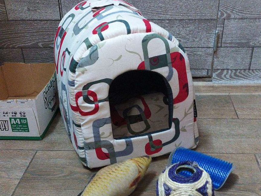 Кошачий домик+ игрушки