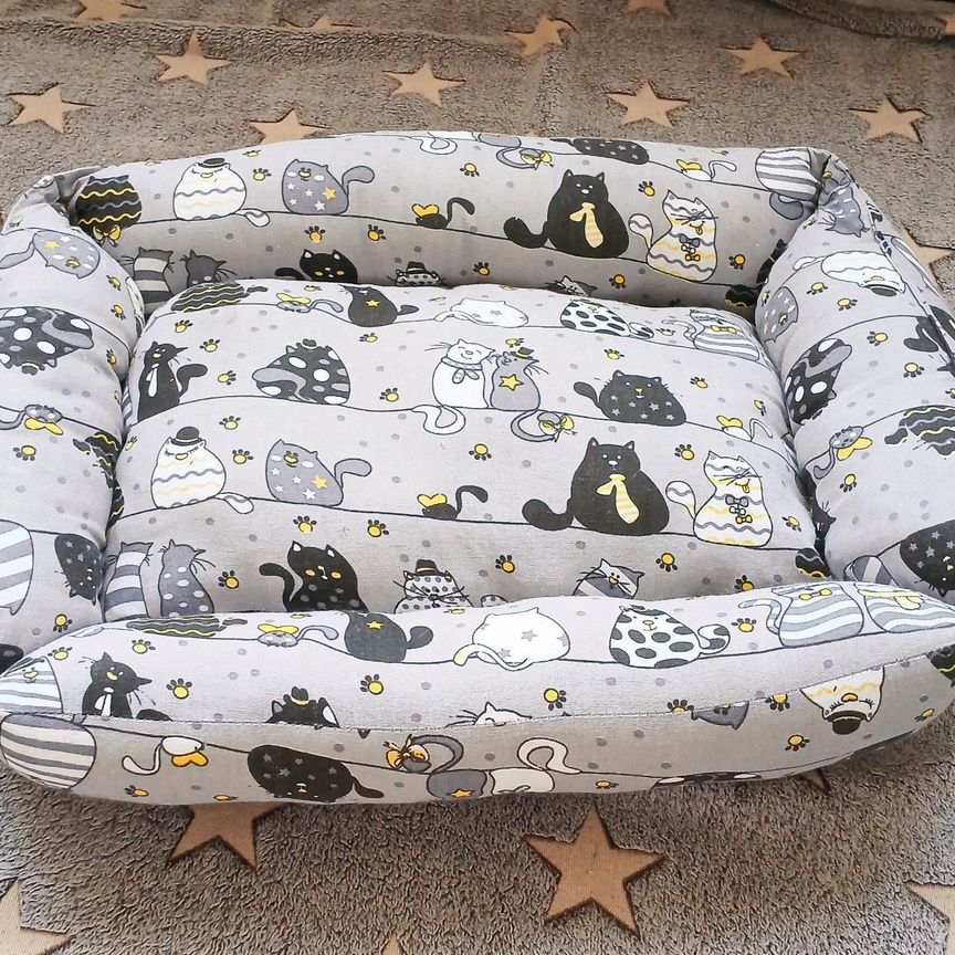 Лежанка для кошек