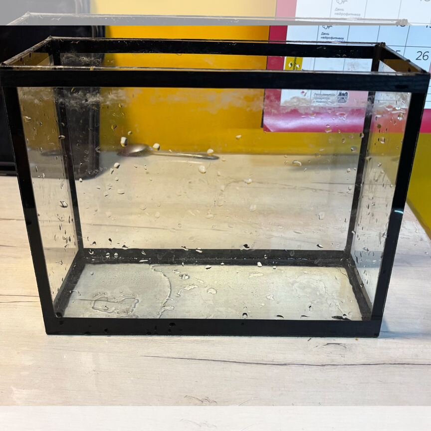 Аквариум для рыбок маленький