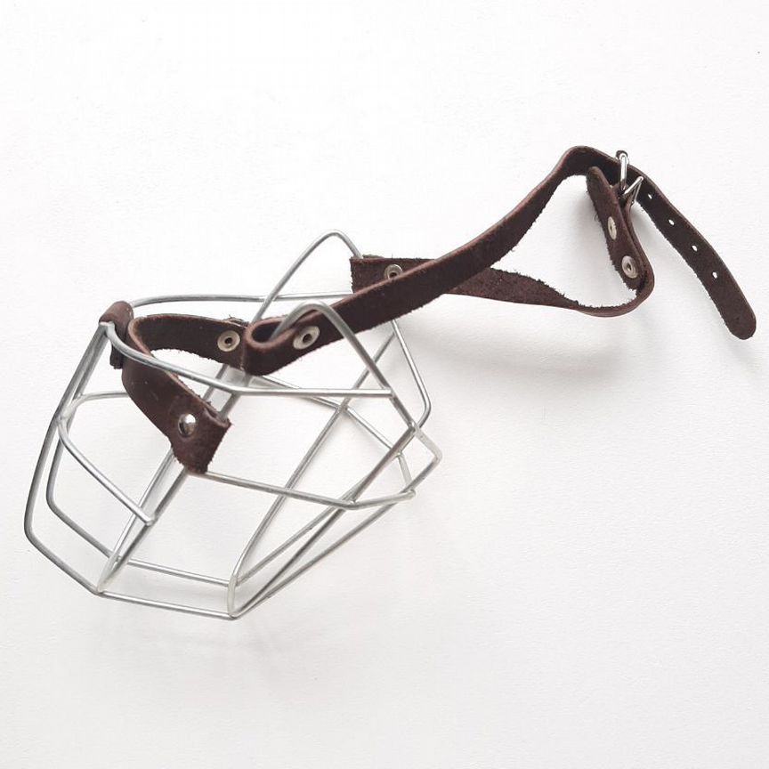 Намордник кожаный для средних и крупных собак