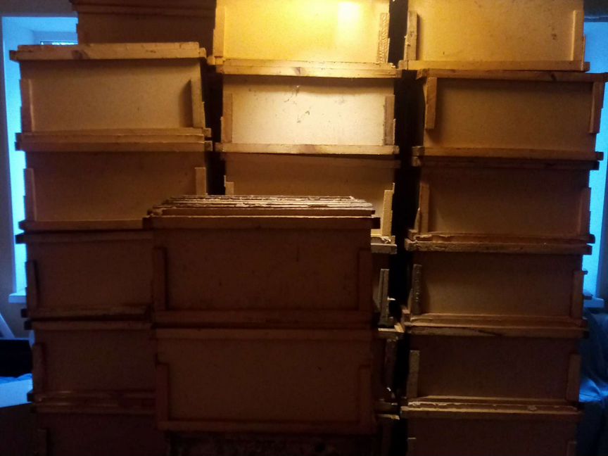 Кассеты на 8 рамок Рут для пчелопавилиона