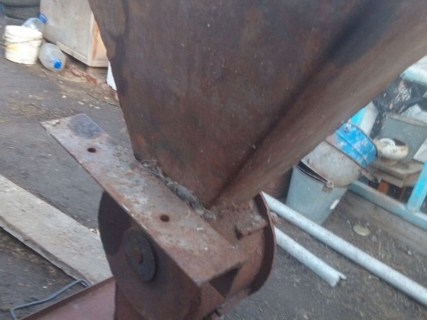 Зернодробилка молотковая