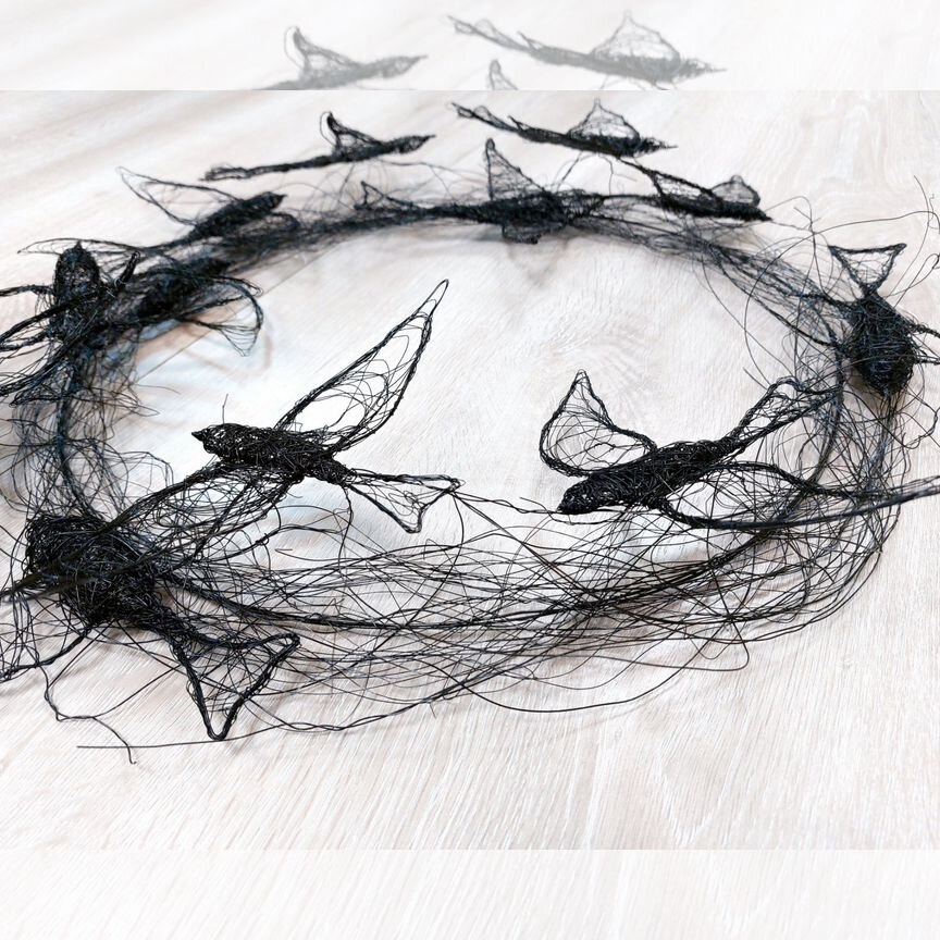 Птицы стрижи из проволоки картина на стену декор