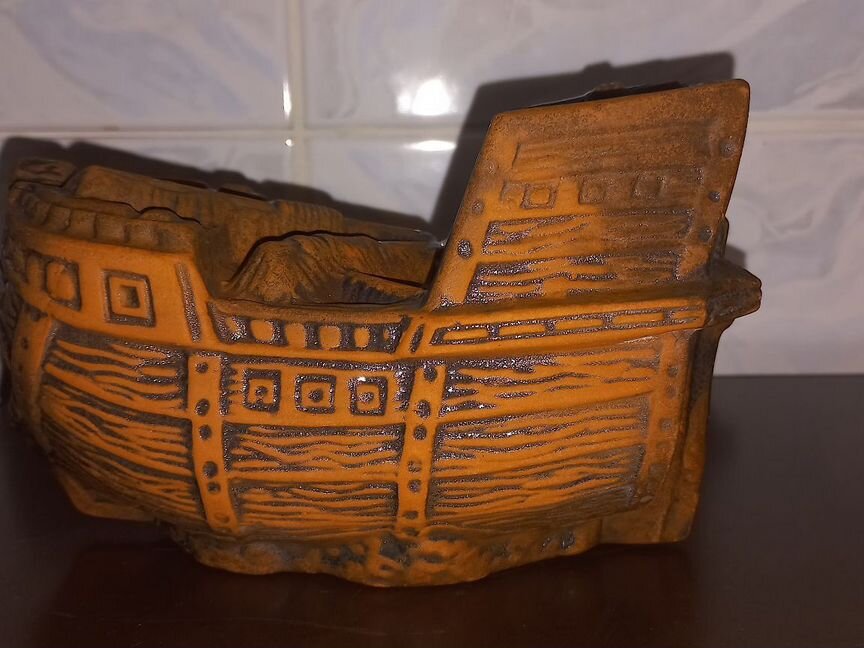 Кораблик в аквариум