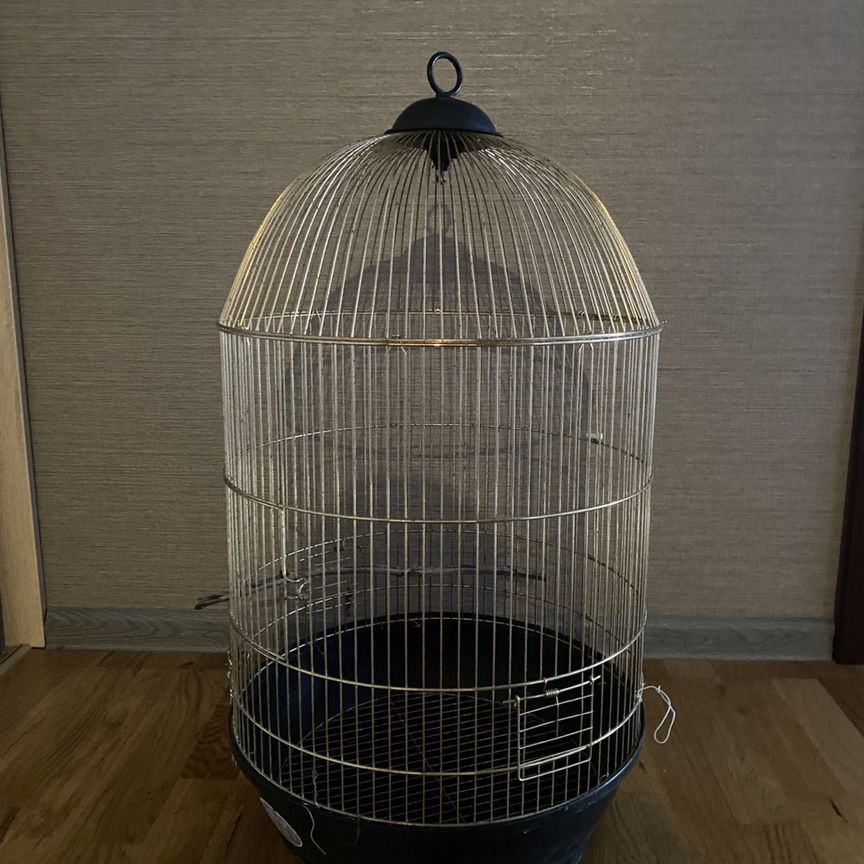 Клетка для попугая золотая