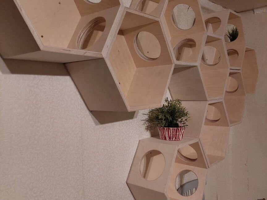 Настенная полка(домик) для кошки