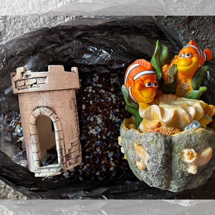 Замок и камни для аквариума