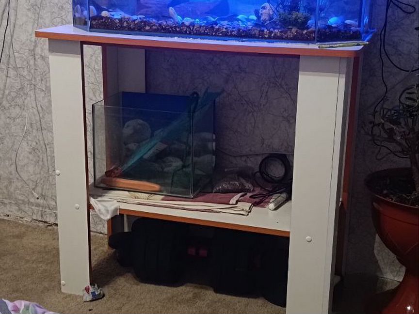 Аквариум с тумбой