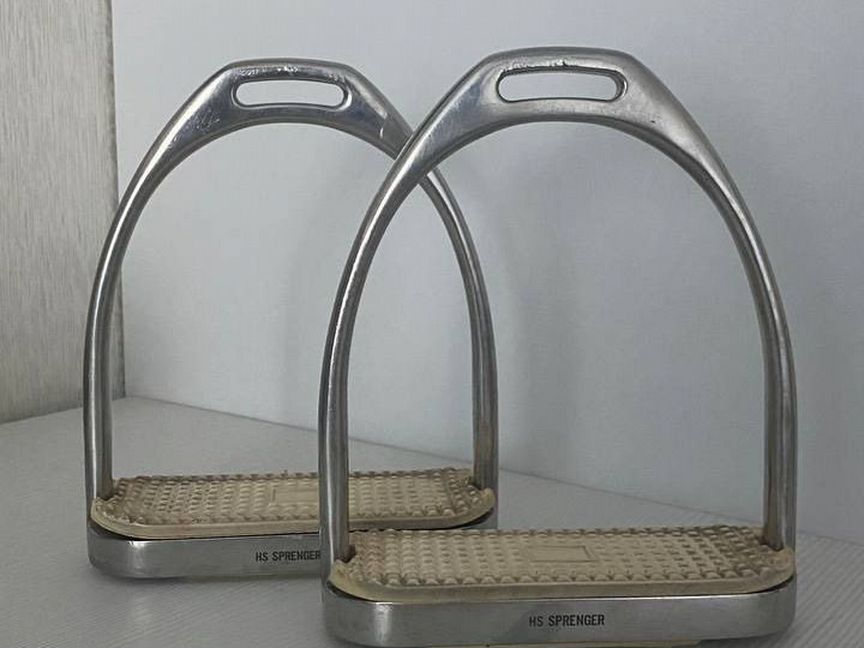 Стремена для лошади