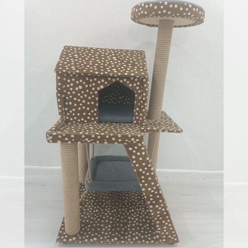 Кошачий домик с когтеточкой