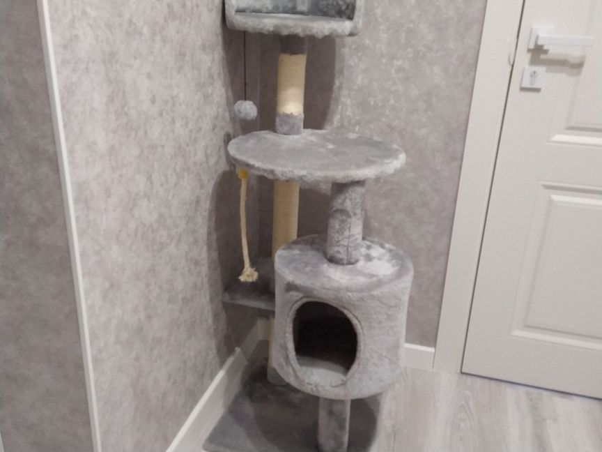 Домик для кошки с когтеточкой большой