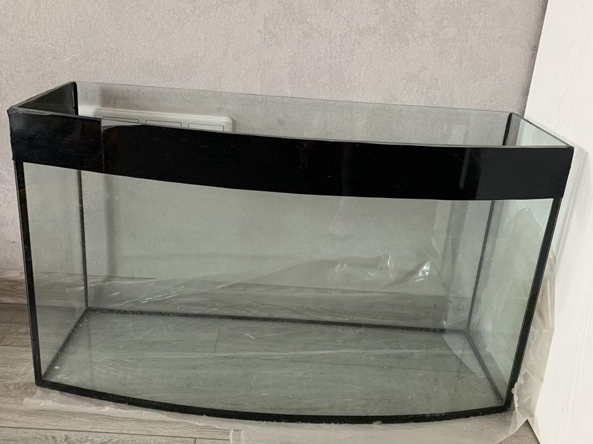 Аквариум 85-90 литров целый