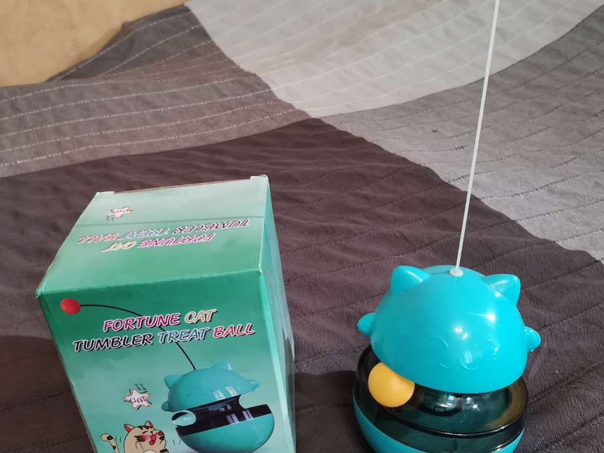 Игрушка кормушка для кошек или мелких пород собак