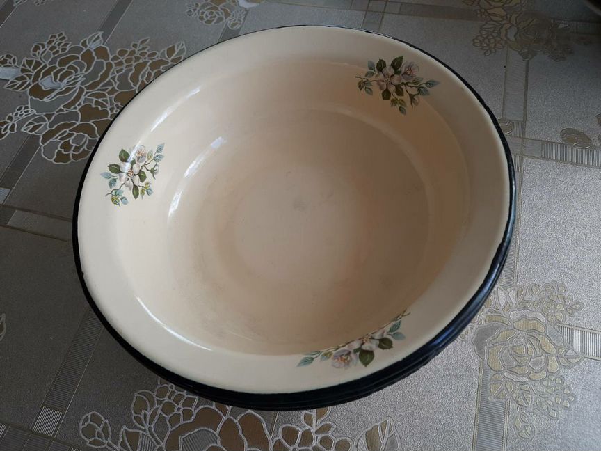 Миски эмали. цена за 3 шт