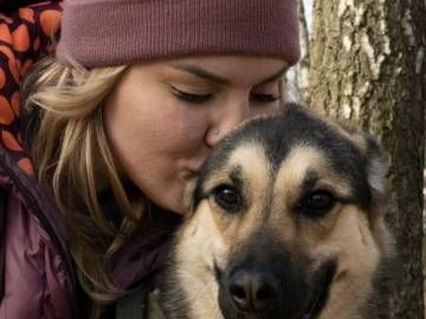 Молодая ласковая Джейна мечтает о доме