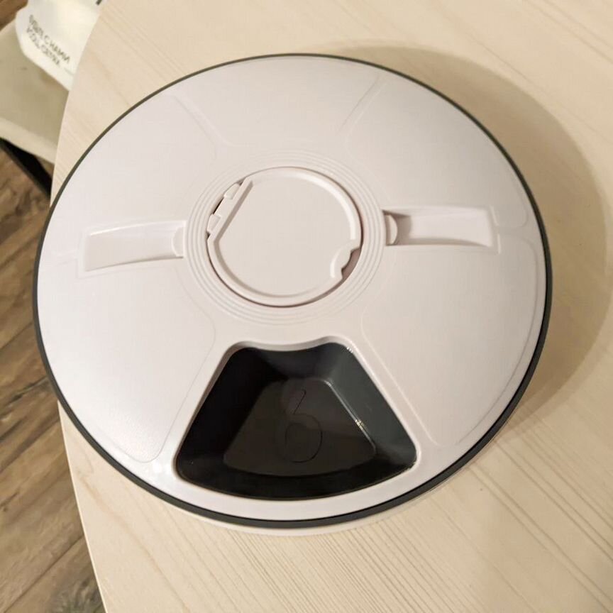 Автокормушка для кошек/собак