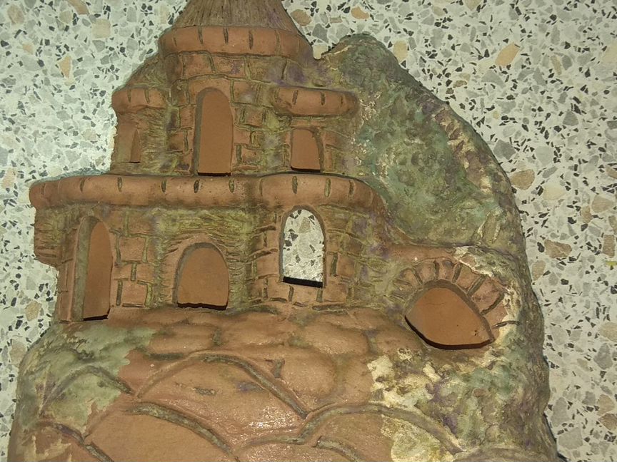 Замок для аквариума