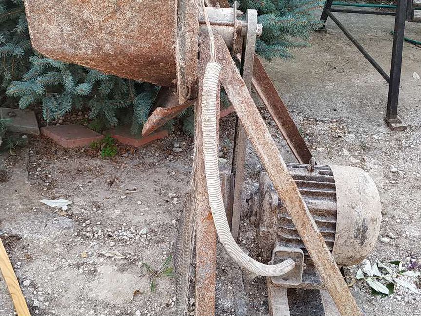 Зернодробилка бу