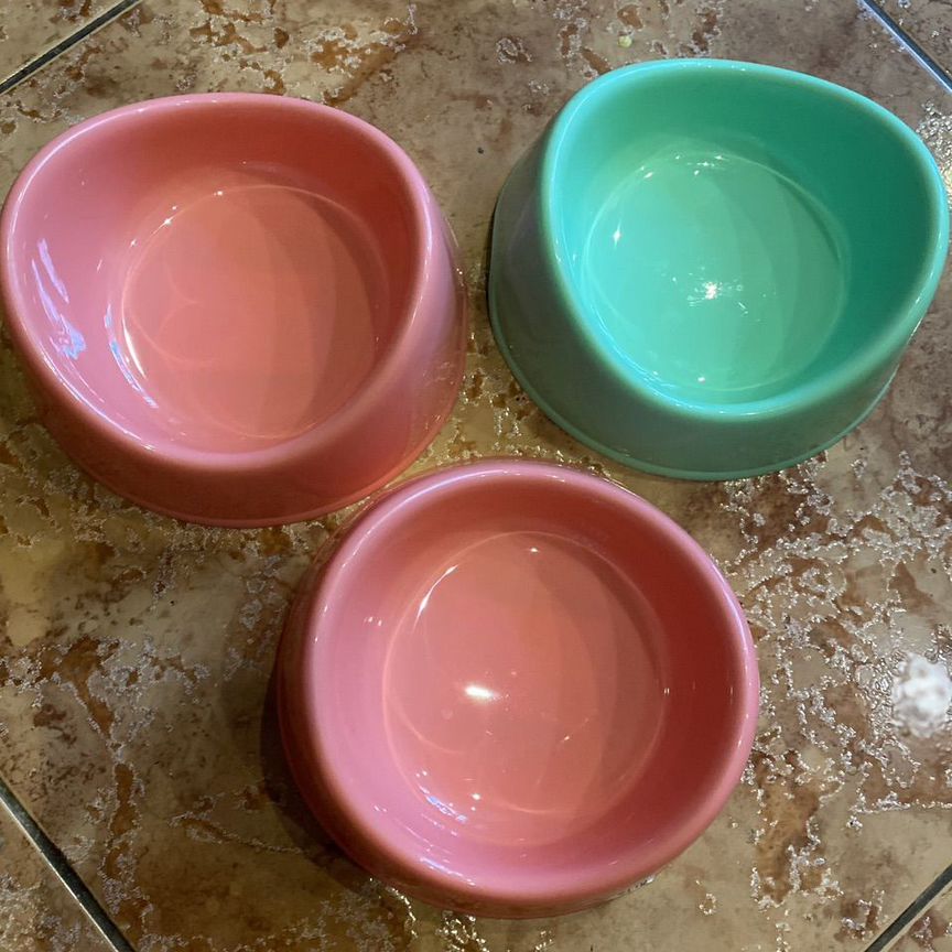 Миски для собак и кошек