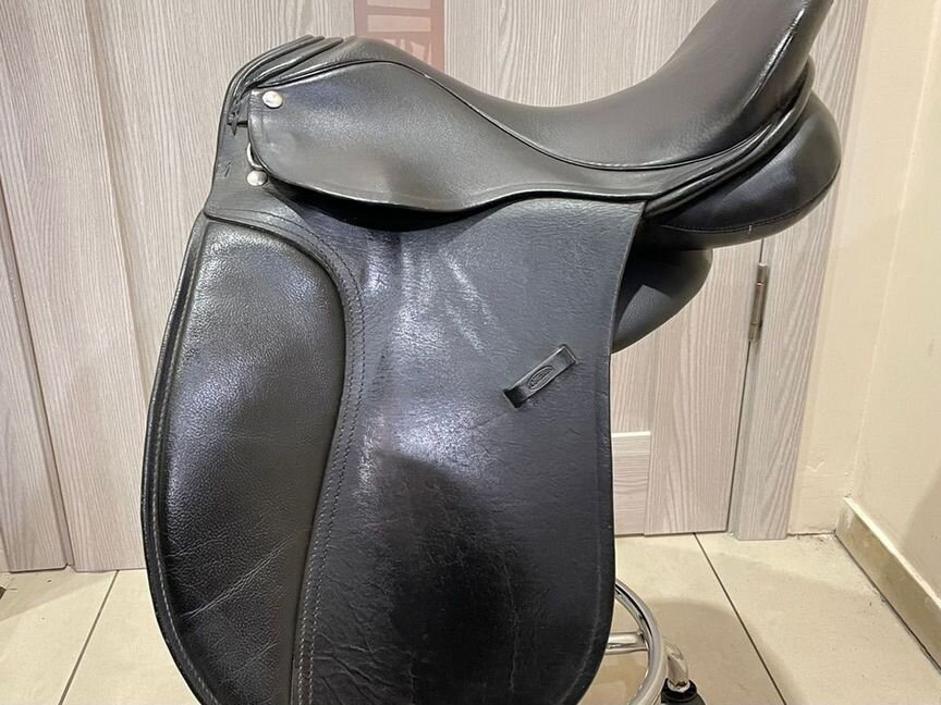 Седло выездковое