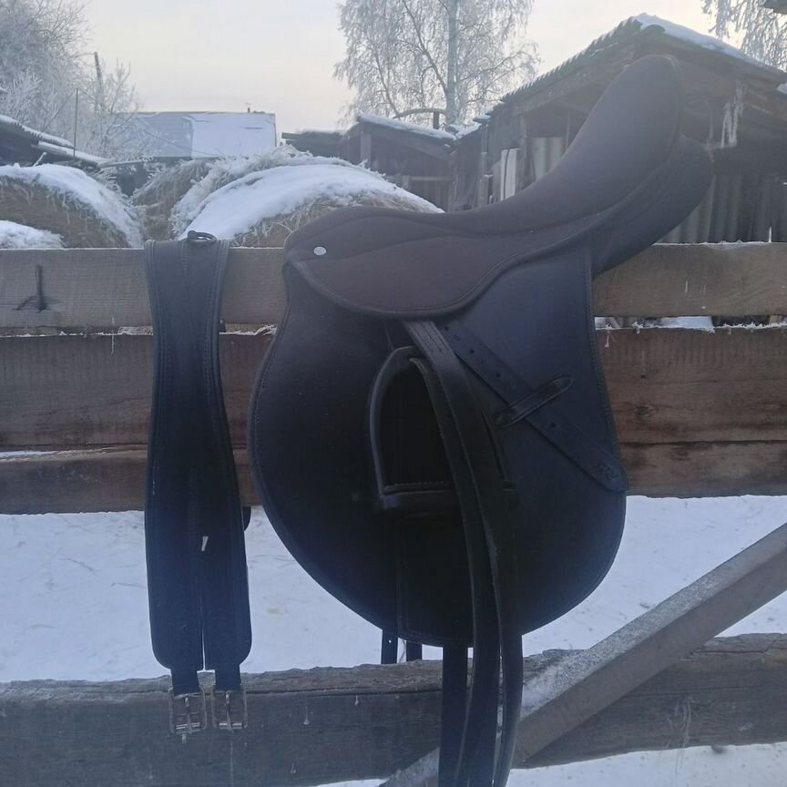 Седло для лошади универсальное