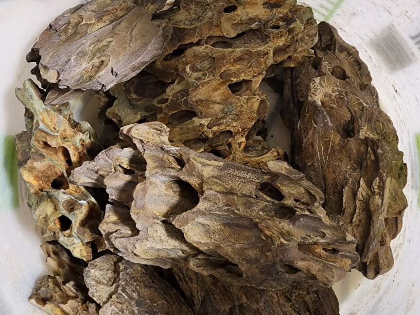 Композиция из камней для аквариума