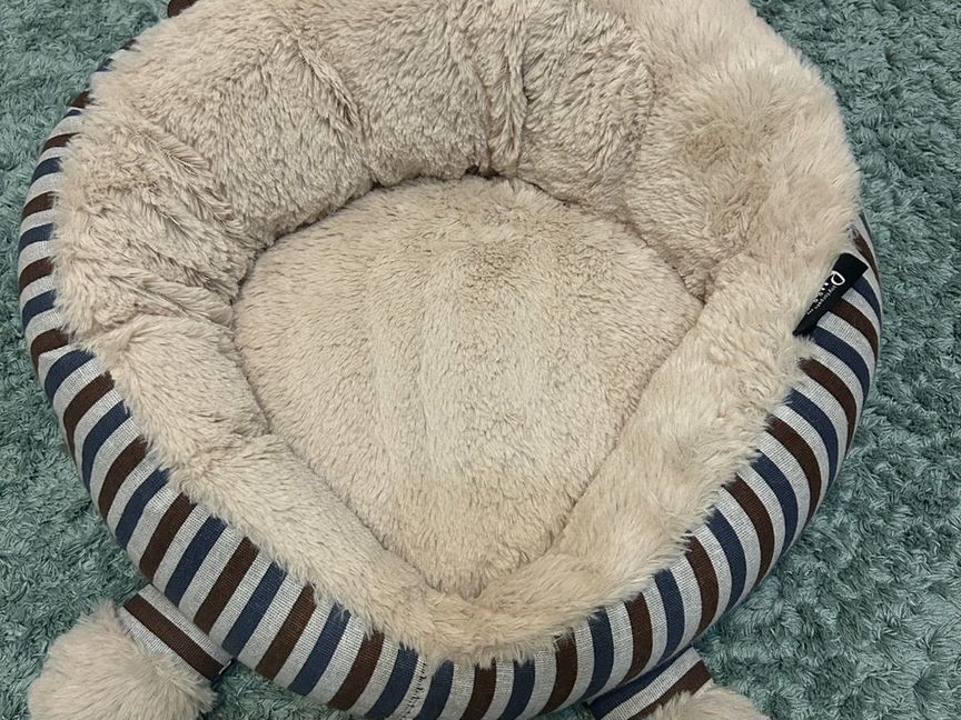 Лежанка для кошки или собаки