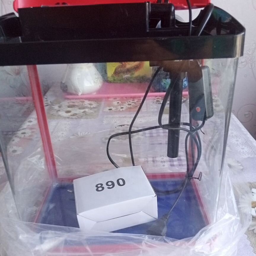 Продаётся аквариум на 15 литров новый