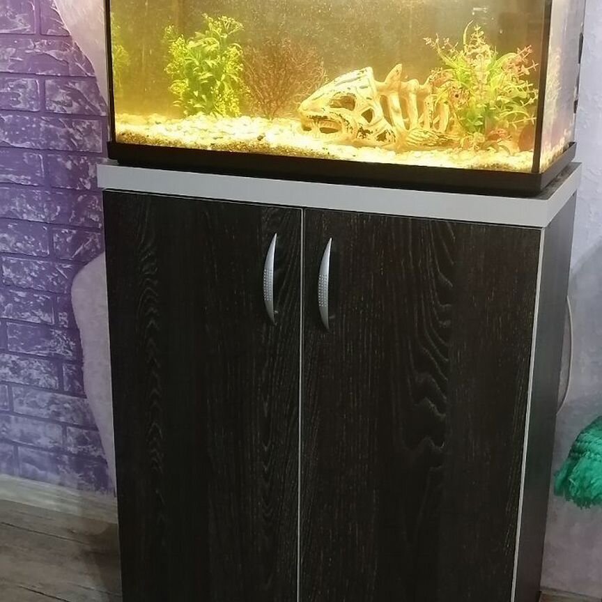 Аквариум с тумбой
