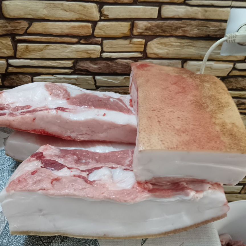 Сало свиное свежее