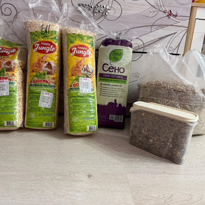 Сено, опилки, напонитель, корм для морских свинок