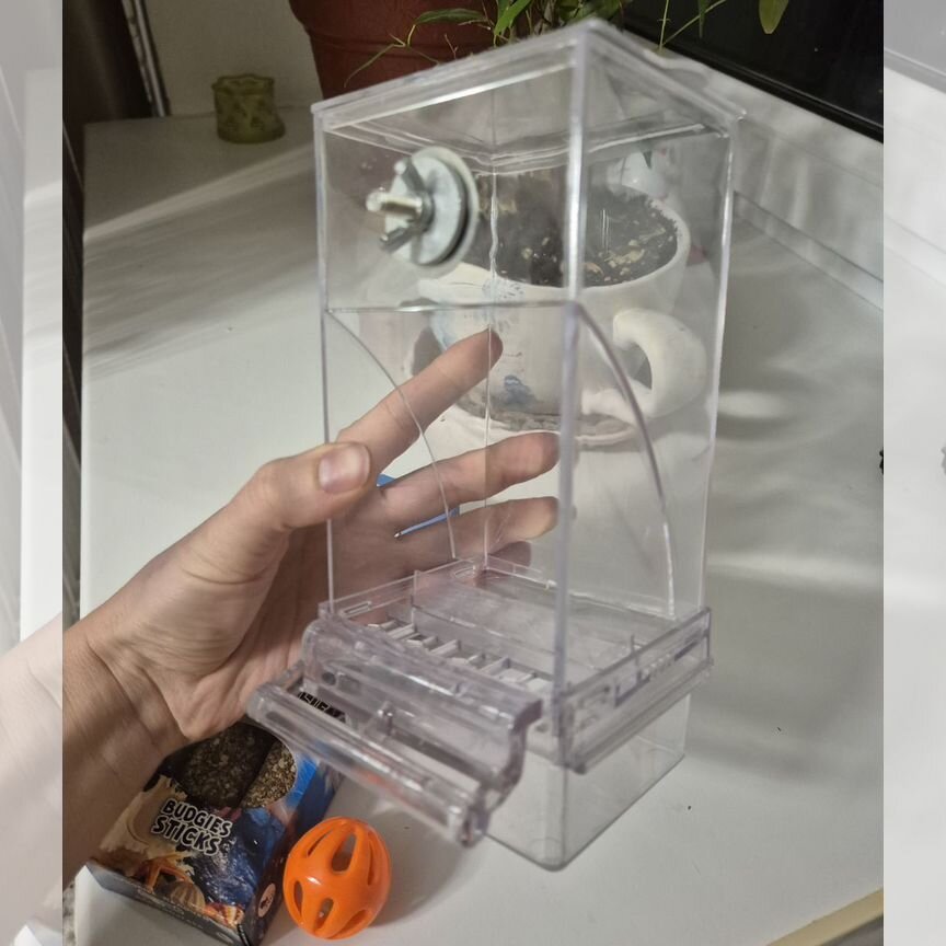 Автокормушка для птиц