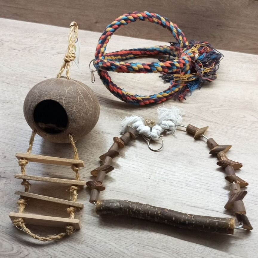 Игрушки для птиц