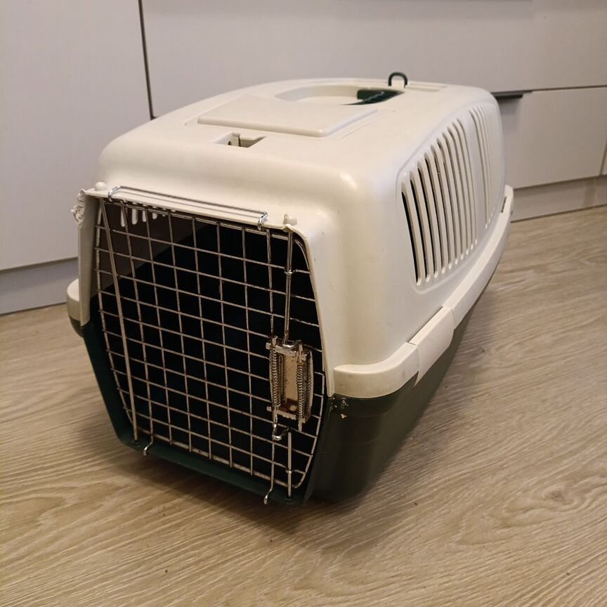 Переноска для животных пластиковая