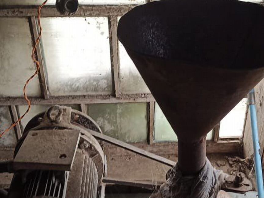 Мельница-зернодробилка