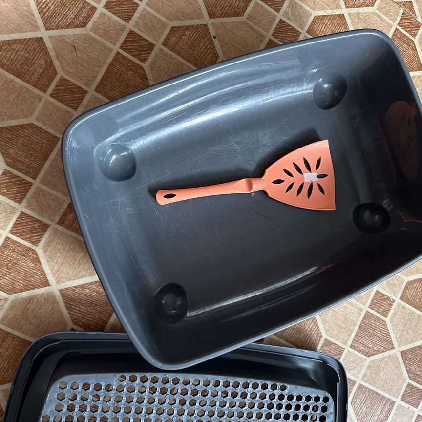 Лоток кошачий большой с лопаткой и сеткой