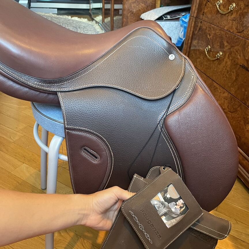 Седло для лошади новое