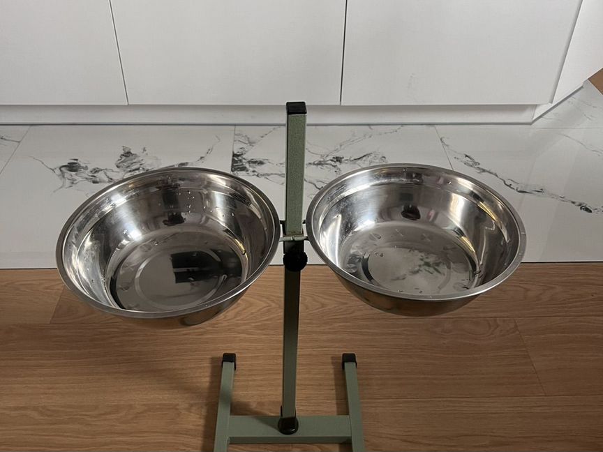 Подставка / стойка с мисками для животных