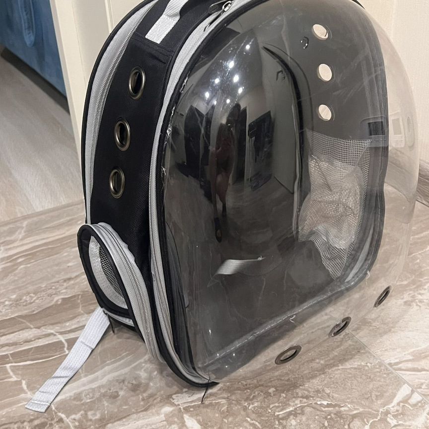 Переноска с иллюминатором для кошки и собаки