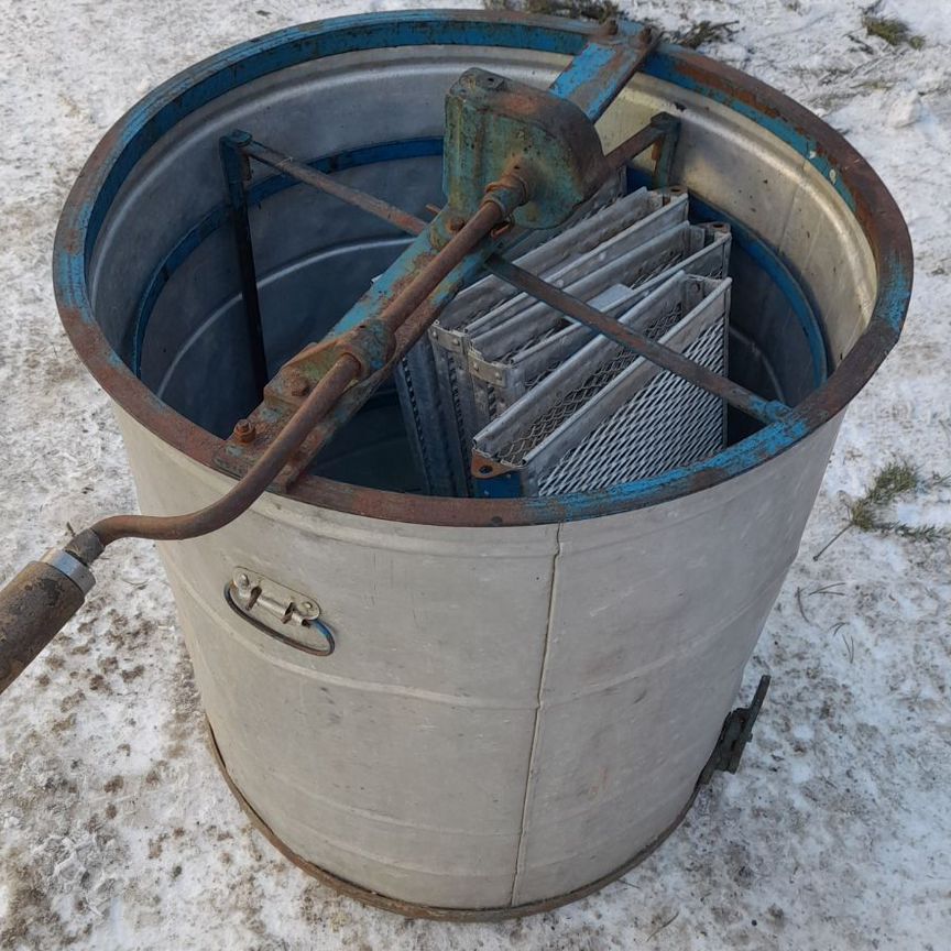 Медогонка 4 рамочная