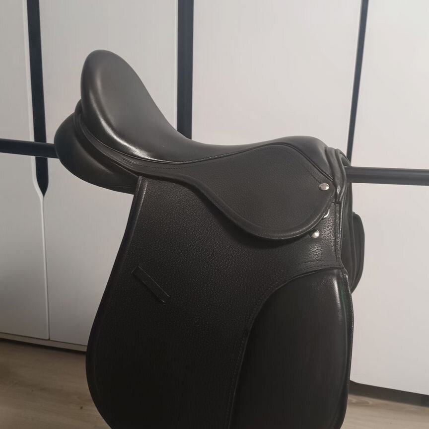 Седло для лошади универсальное Milano Tattini. "17