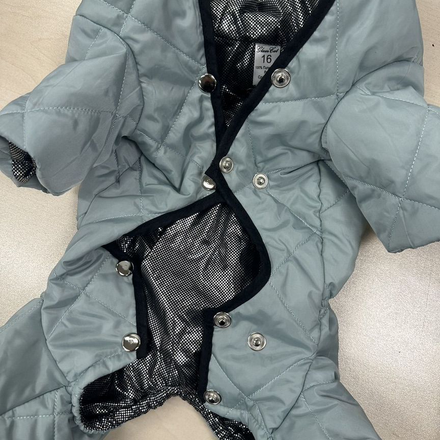 Комбинезон для маленькой собаки