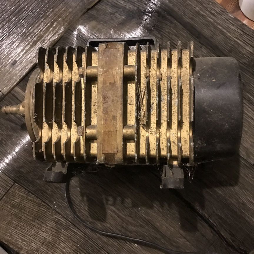 Компрессор воздушный безмасляный 145 л аквариума