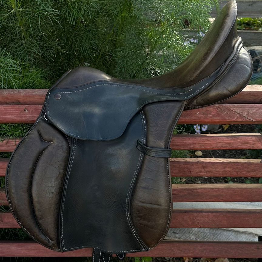 Седло для лошади