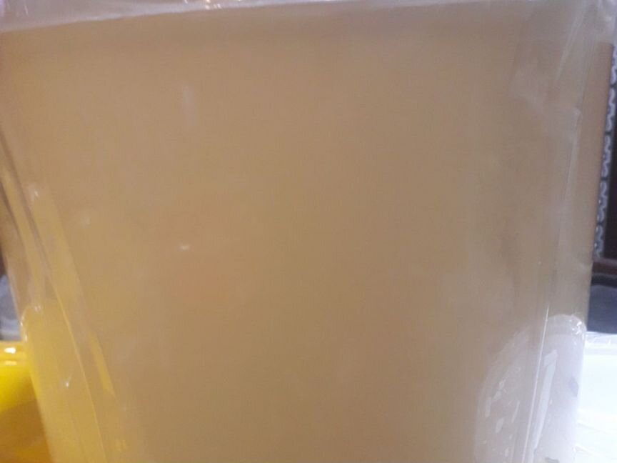 Воск пчелиный