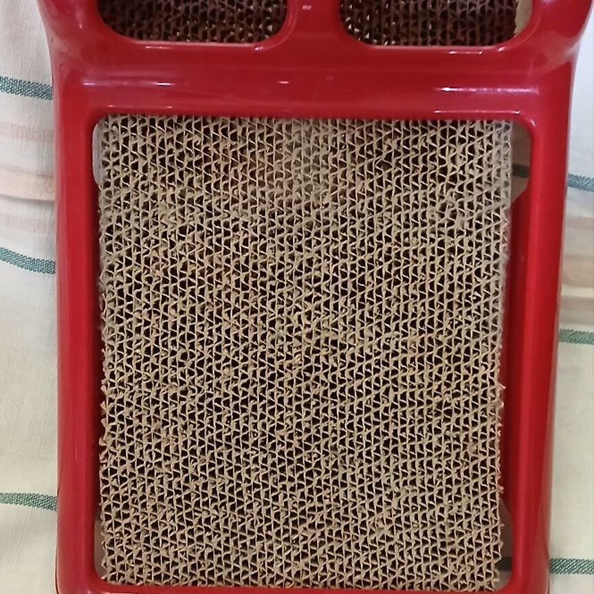 Для вашего кота,точилка для когтей