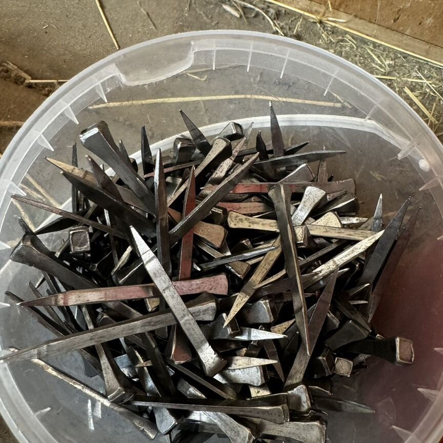 Гвозди для подков