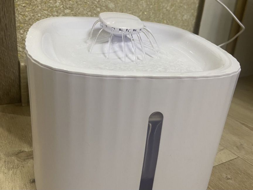 Поилка фонтанчик для кота