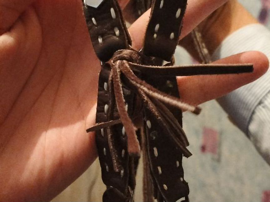 Продаю уздечку с натуральной кожи