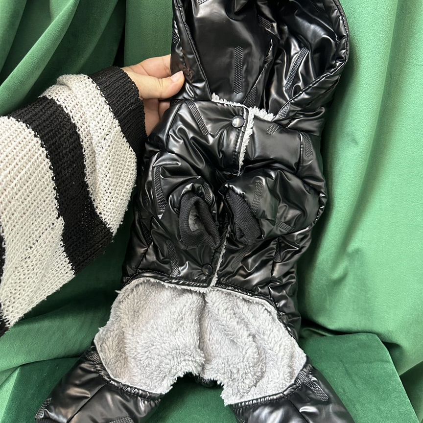 Одежда для собак (куртка/ комбинезон)